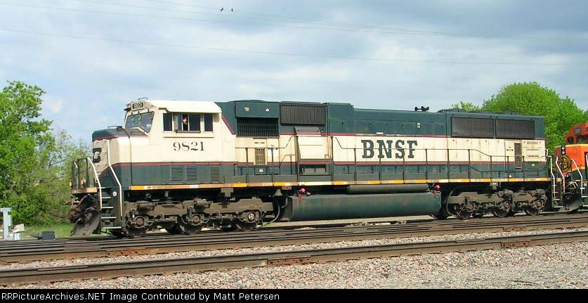BNSF 9821